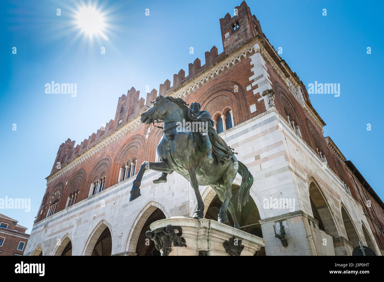 Piacenza, medieval town, Italy. Piazza Cavalli and equestrian monument ...