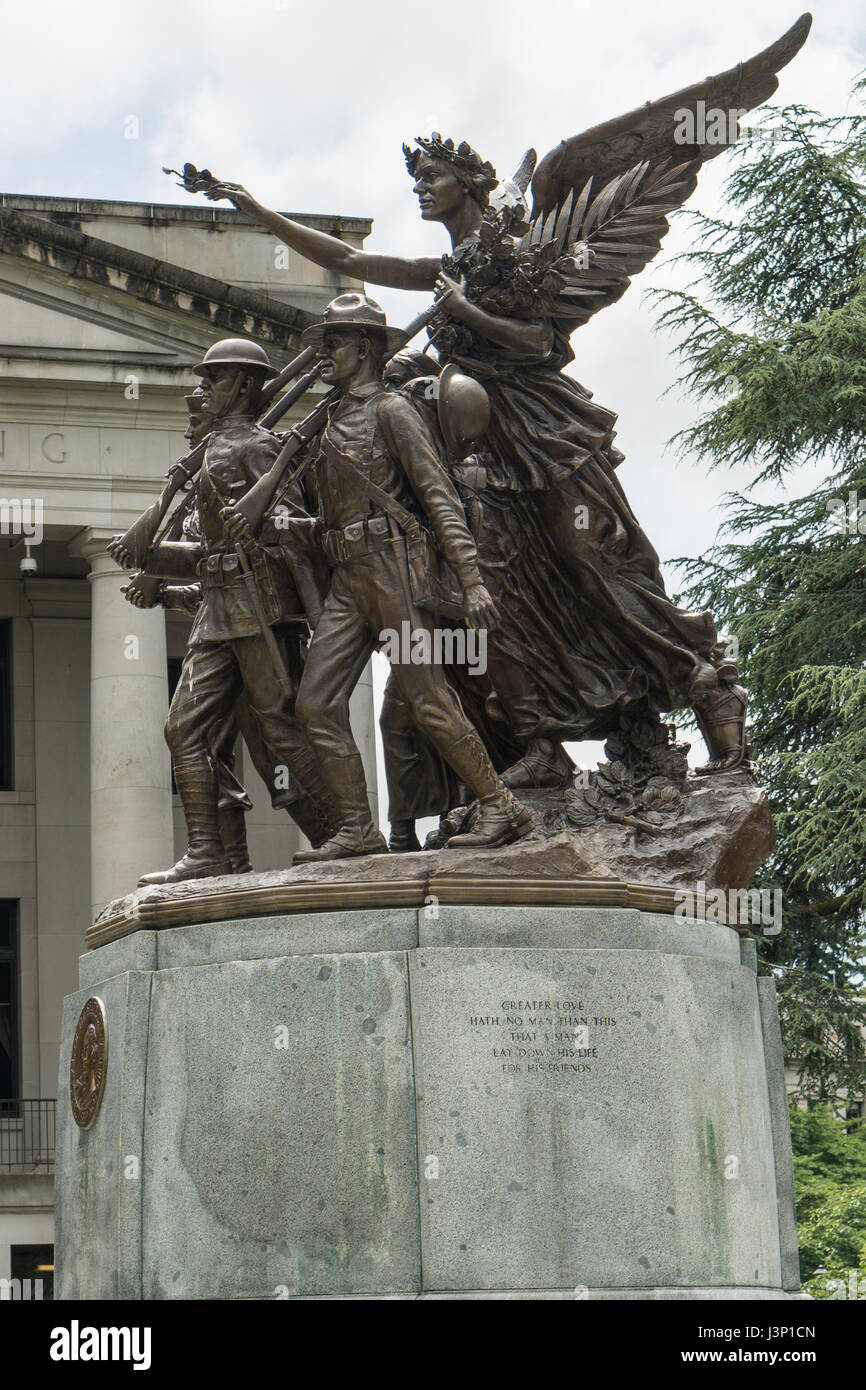 Statue of Winged Victory honoring World War One veterans in Olympia ...