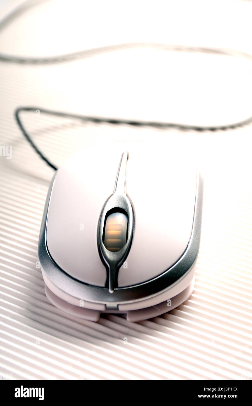 White computer mouse hi-res stock photography and images - Alamy