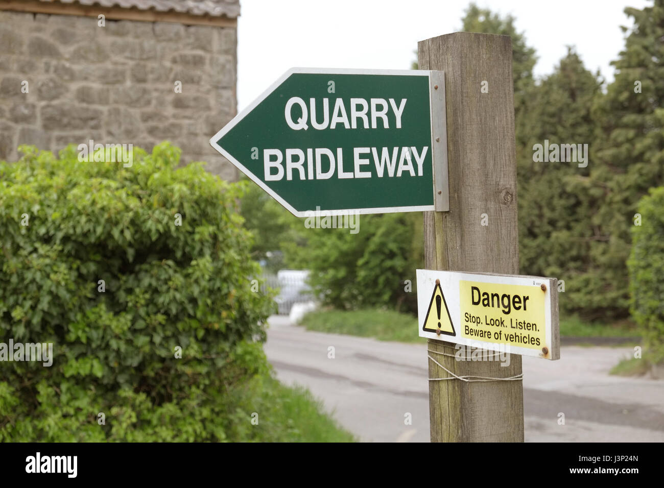 Quarry sign hi-res stock photography and images - Alamy