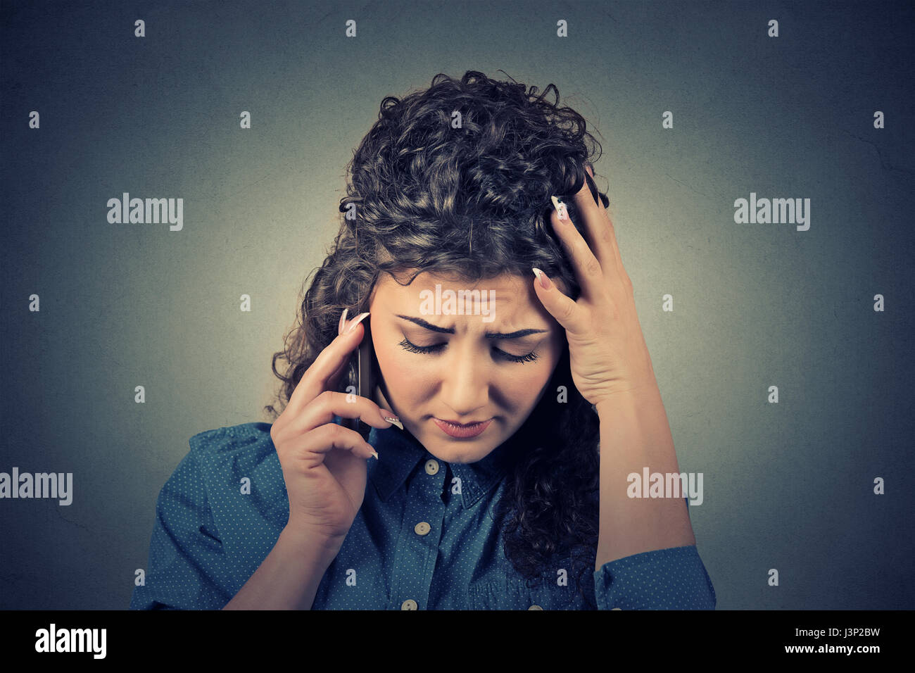Mobile phone sad pain hi-res stock photography and images - Alamy