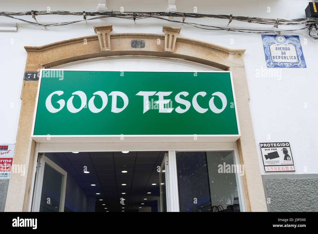 Tesco supermarket shop sign hi-res stock photography and images - Alamy