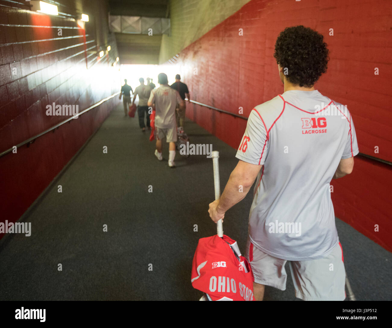 Ohio State players walking out to practice before a lacrosse match ...
