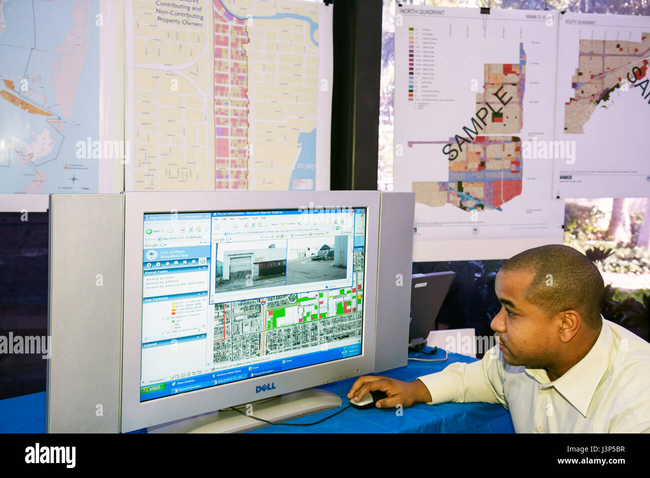 Geographic information system map hi-res stock photography and images ...