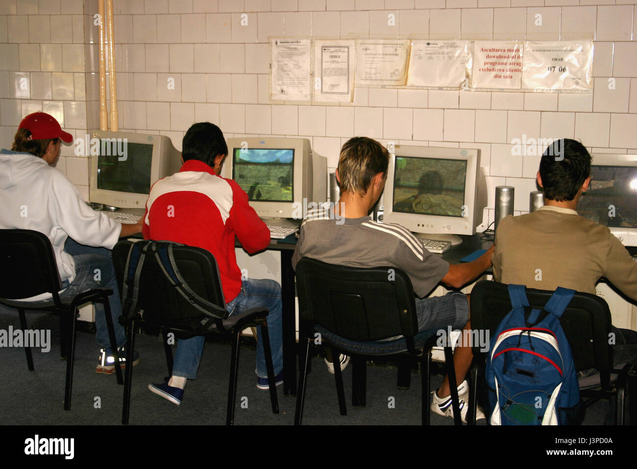 Teenagers playing computer games Stock Photo - Alamy