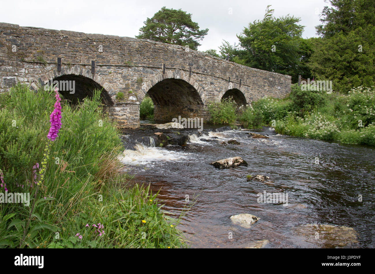 Humpback bridge hi-res stock photography and images - Alamy