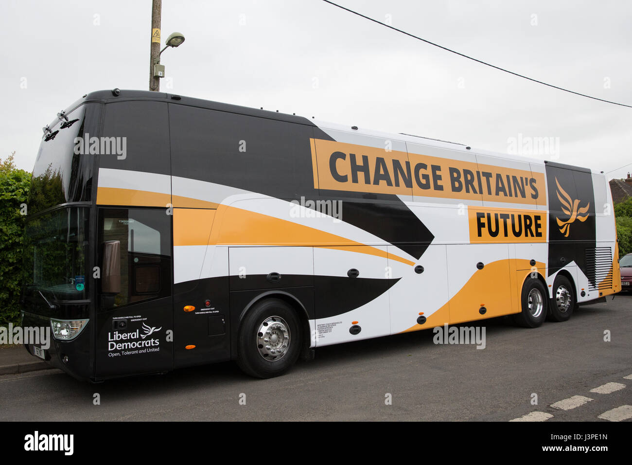 Liberal democrats bus hi-res stock photography and images - Alamy