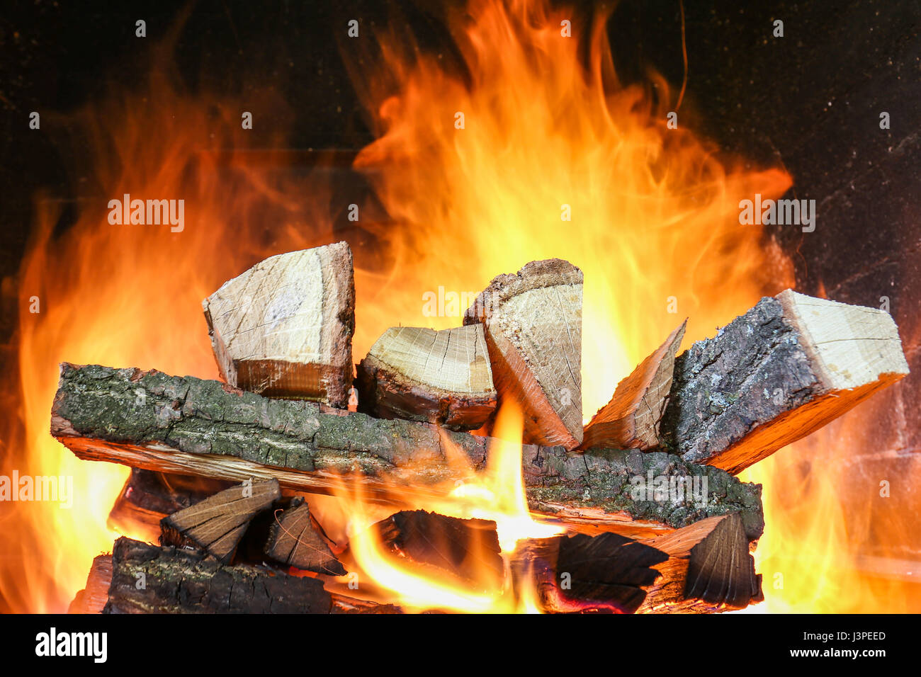 Burnt timber beam hi-res stock photography and images - Alamy