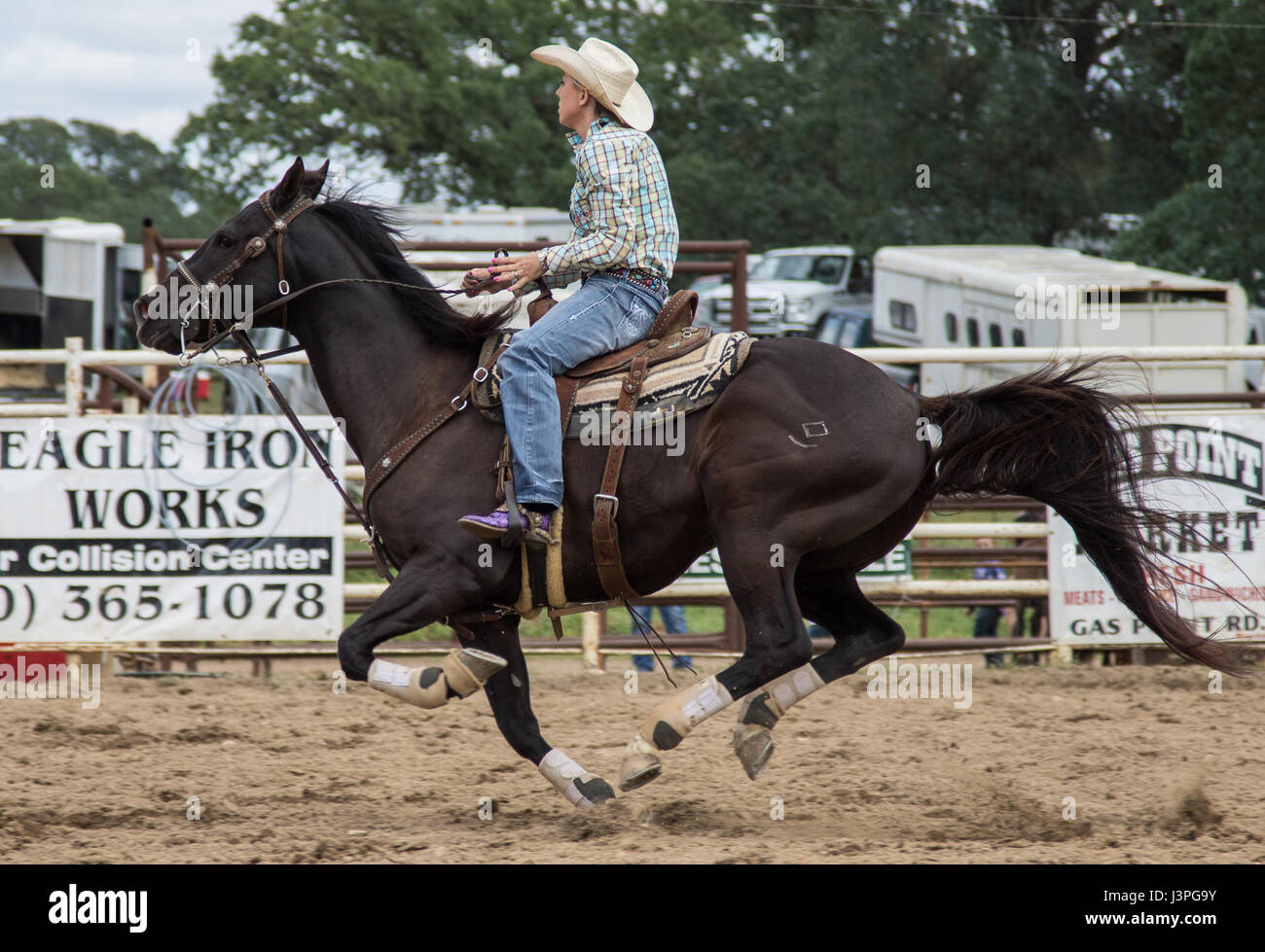 Barrel racing girl hi-res stock photography and images - Alamy