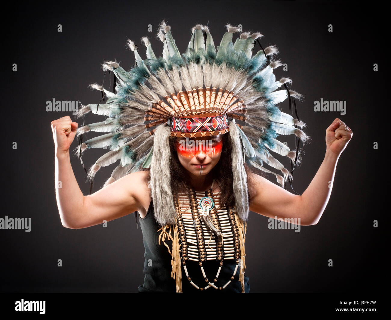Native American Indian Chief War Bonner Headdress Stock Photo - Alamy