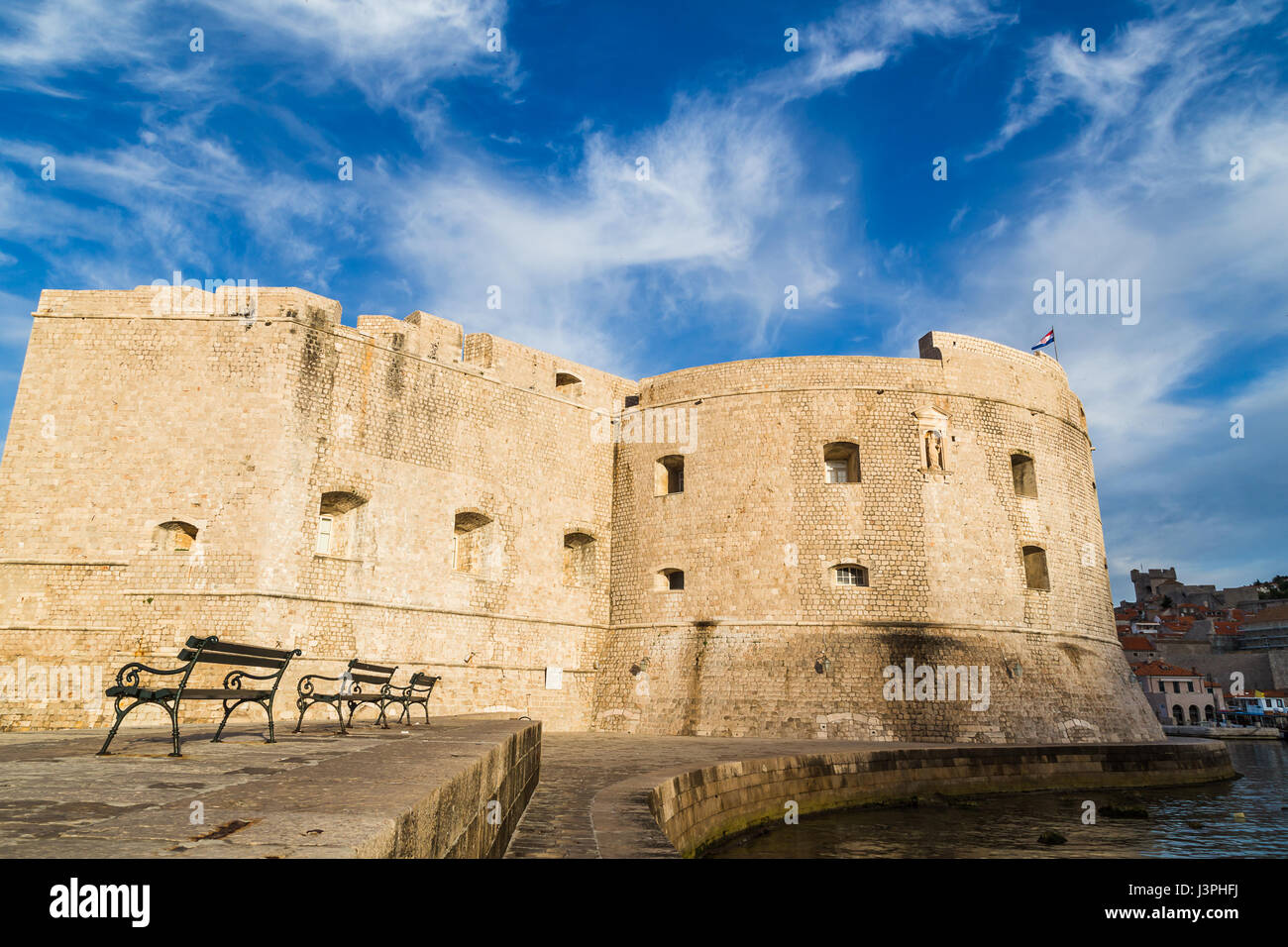 Imposing structure hi-res stock photography and images - Alamy