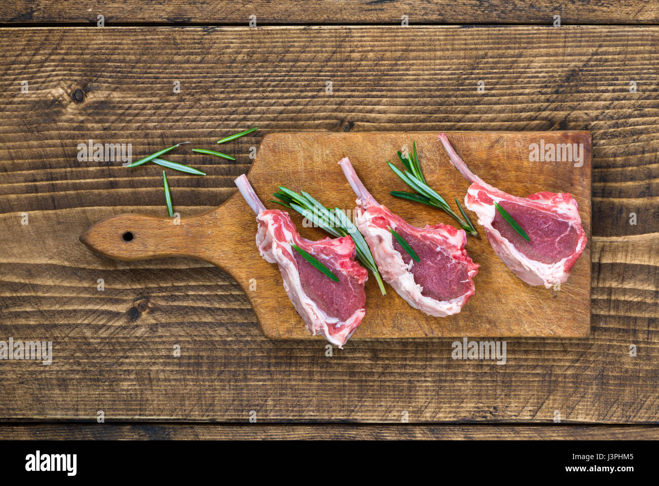 Raw lamb chops - top view Stock Photo - Alamy