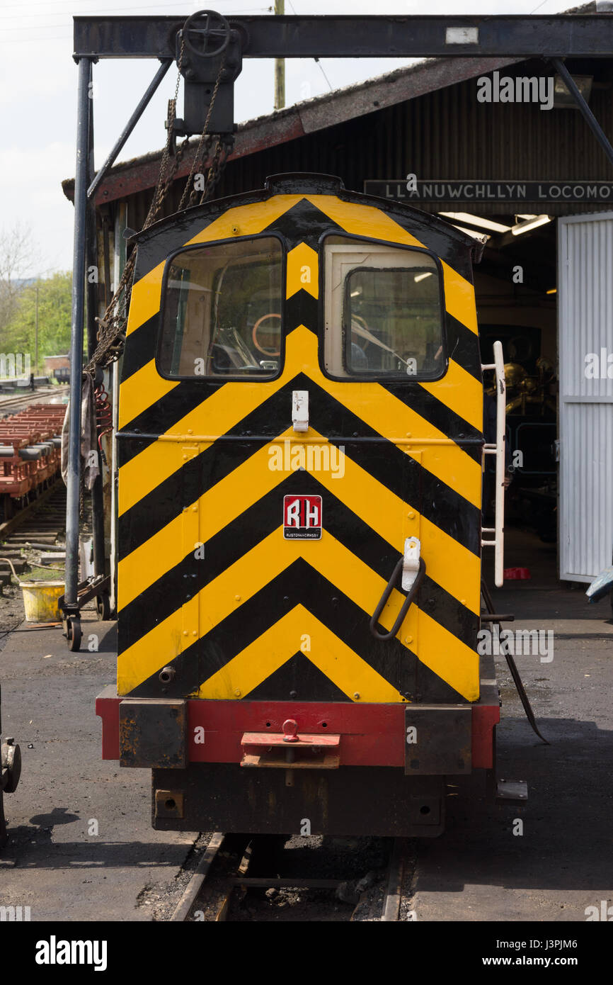The Bala Lake Railway narrow gauge diesel engine Chilmark, Ruston ...