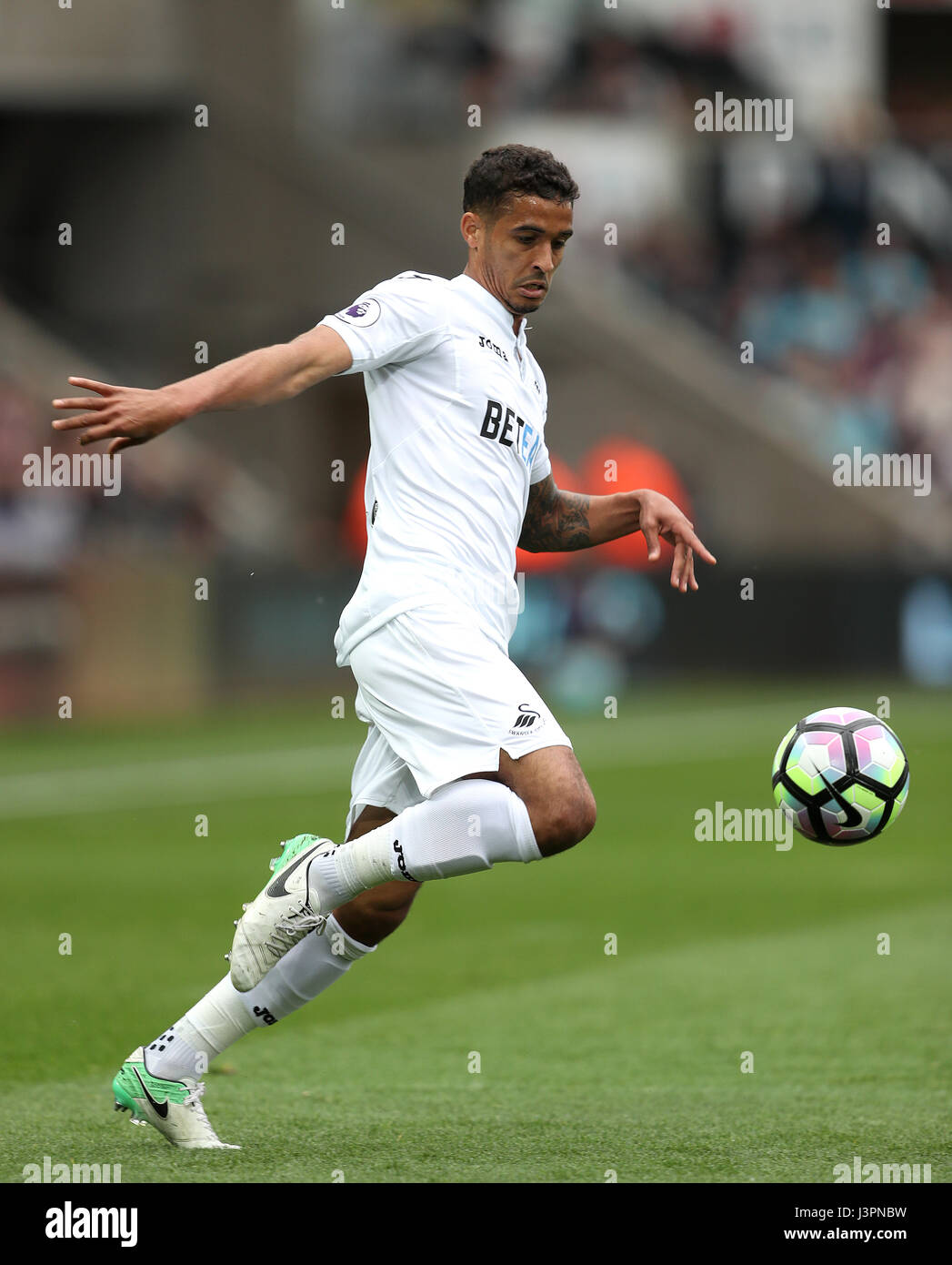 Swansea City's Kyle Naughton during the Premier League match at the ...