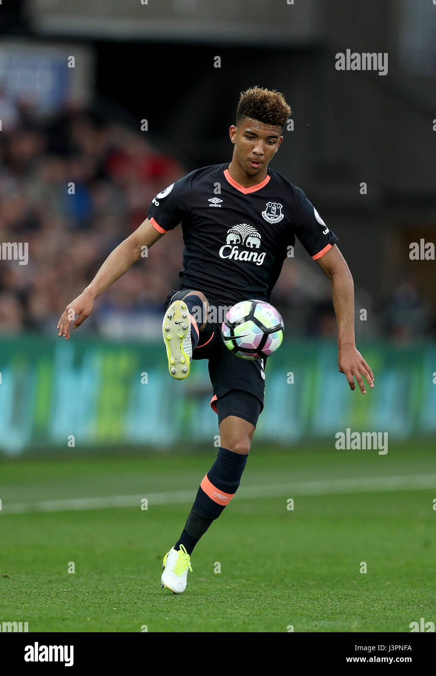 David holgate hi-res stock photography and images - Alamy