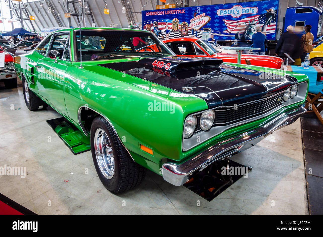 440 six pack hi-res stock photography and images - Alamy