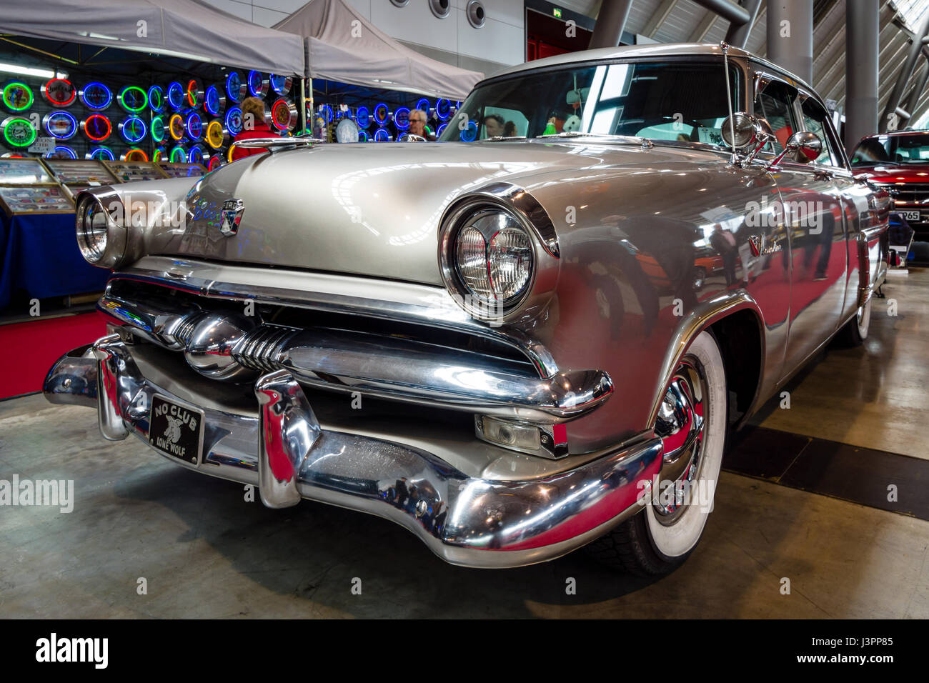 Ford mainline hi-res stock photography and images - Alamy