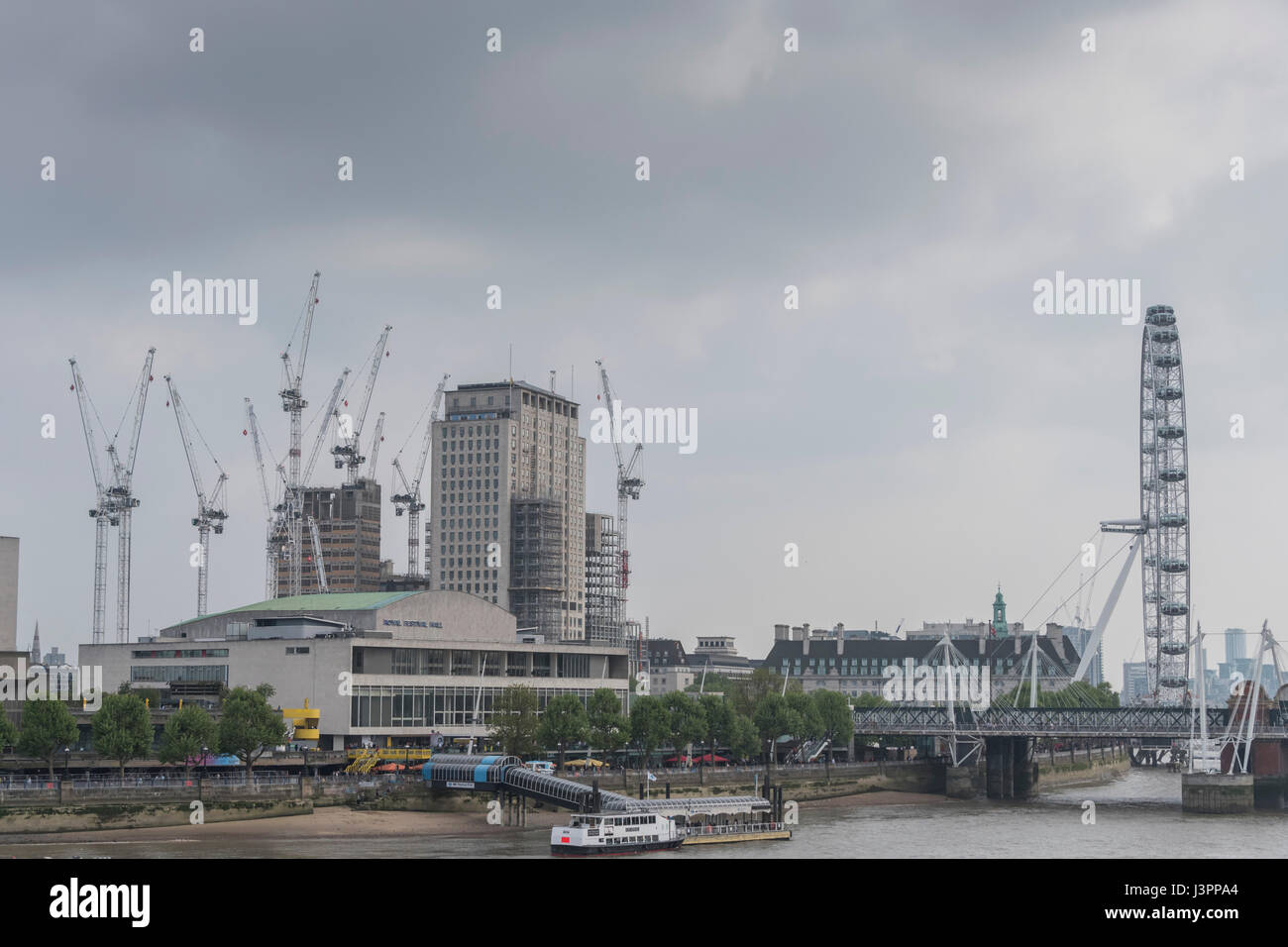 Massed cranes work on the Shell building redevelopment. Riverside ...