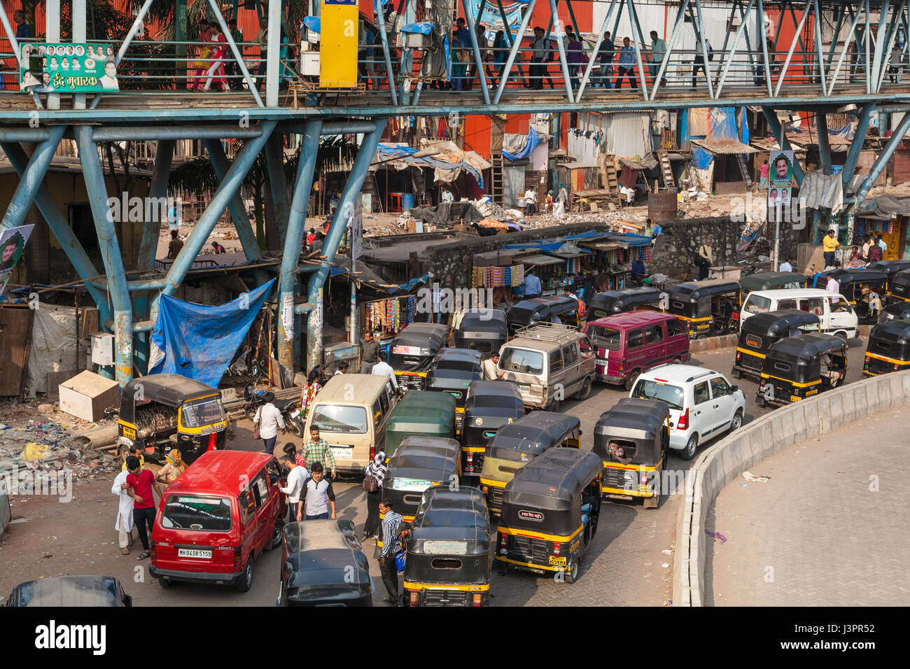 Morning traffic by Bandra East Station, Mumbai, India Stock Photo - Alamy