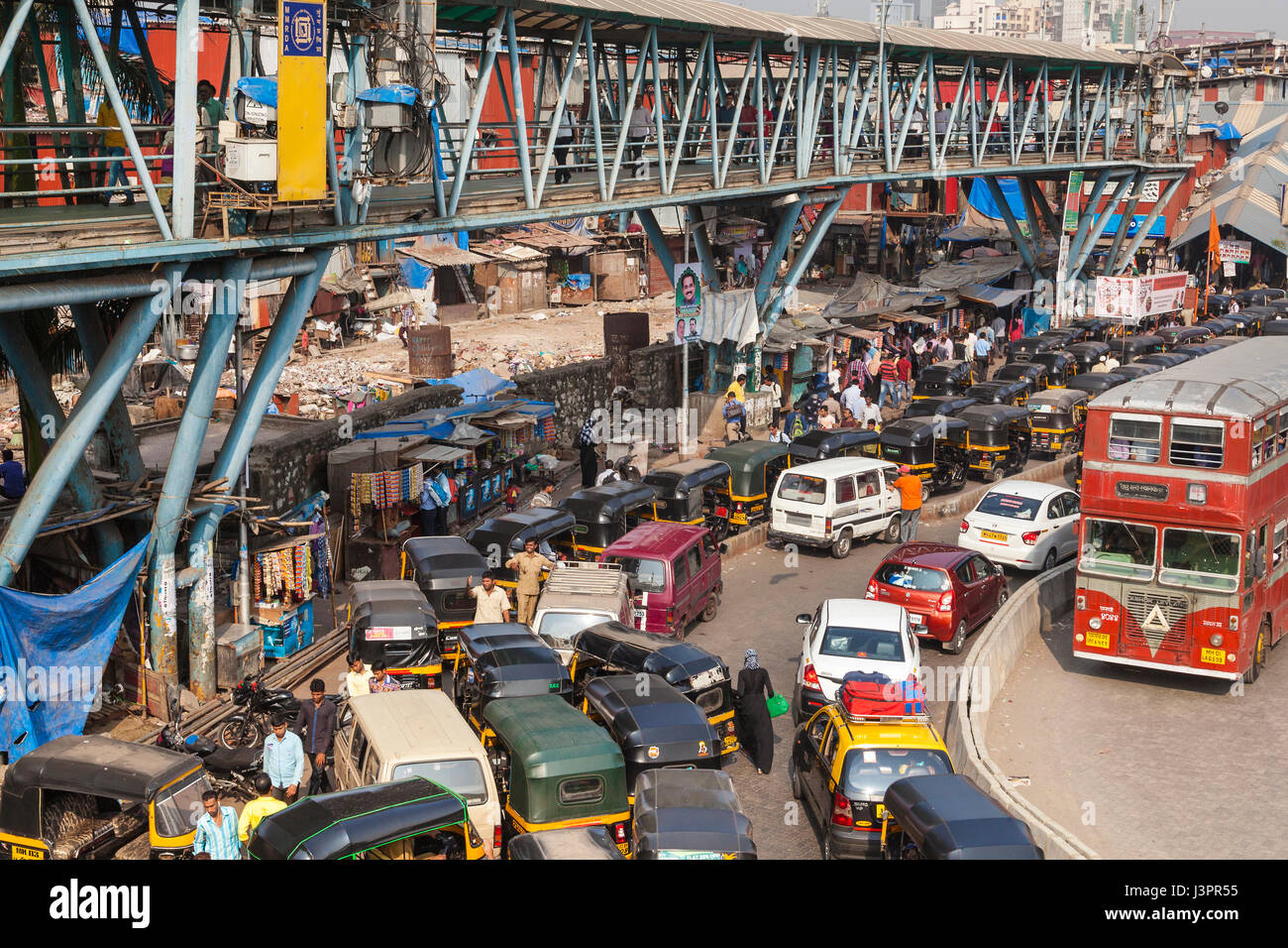 Auto rickshaw mumbai india hi-res stock photography and images - Alamy