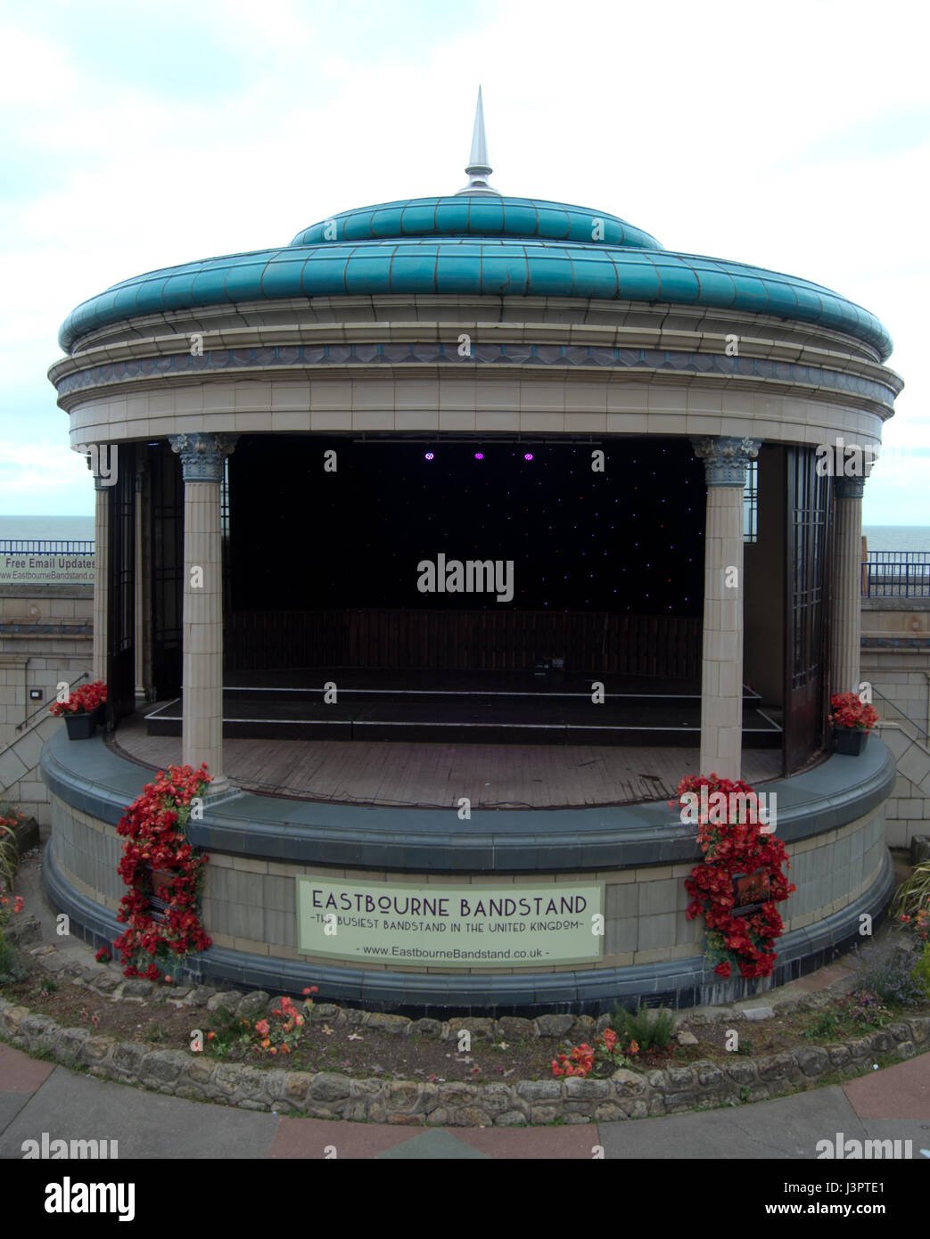 Old fashioned victorian bandstand hi-res stock photography and images ...