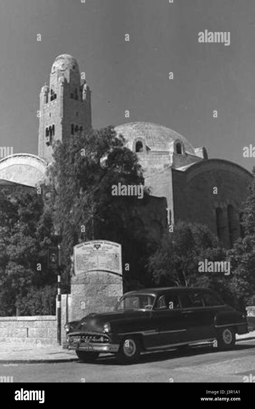 Historic classic car from Black and White Stock Photos & Images - Alamy