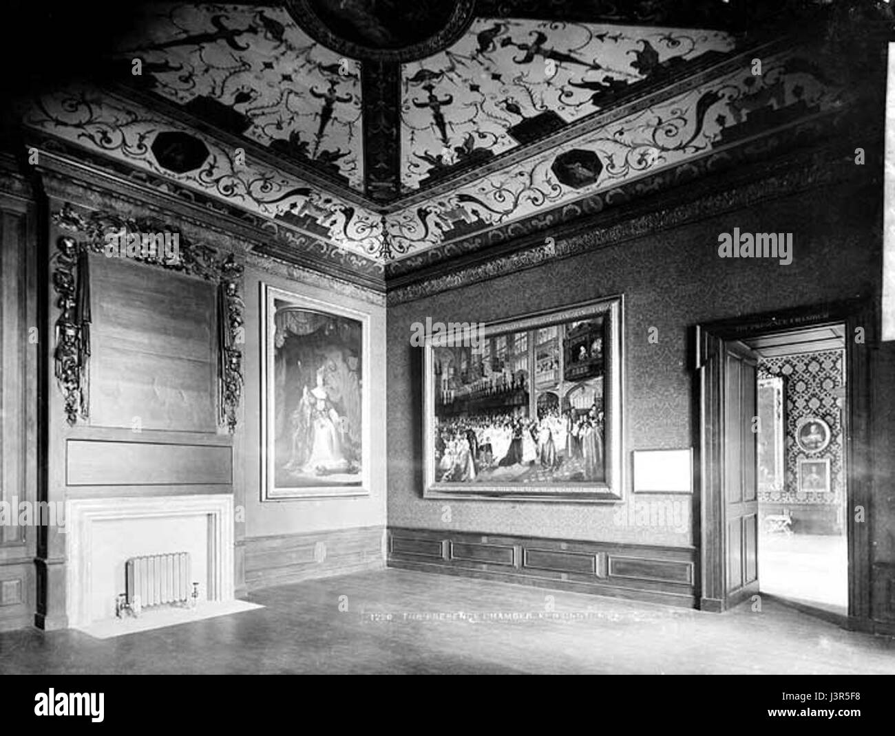 Kensington palace presence chamber hi-res stock photography and images ...