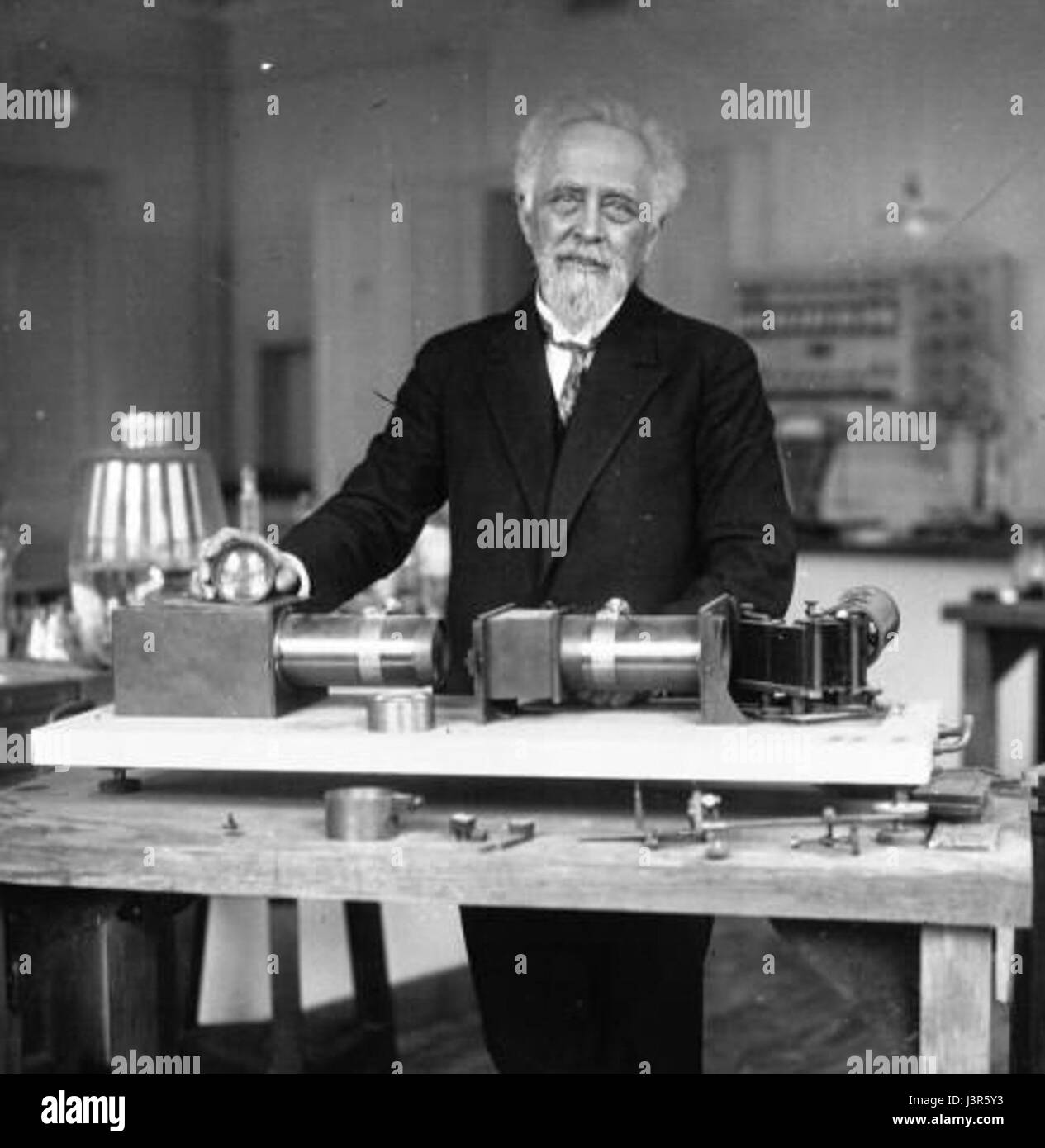 Jean Perrin, a French physicist, made significant contributions to the ...