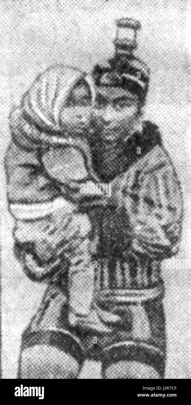 Inuit woman child Stock Photo - Alamy