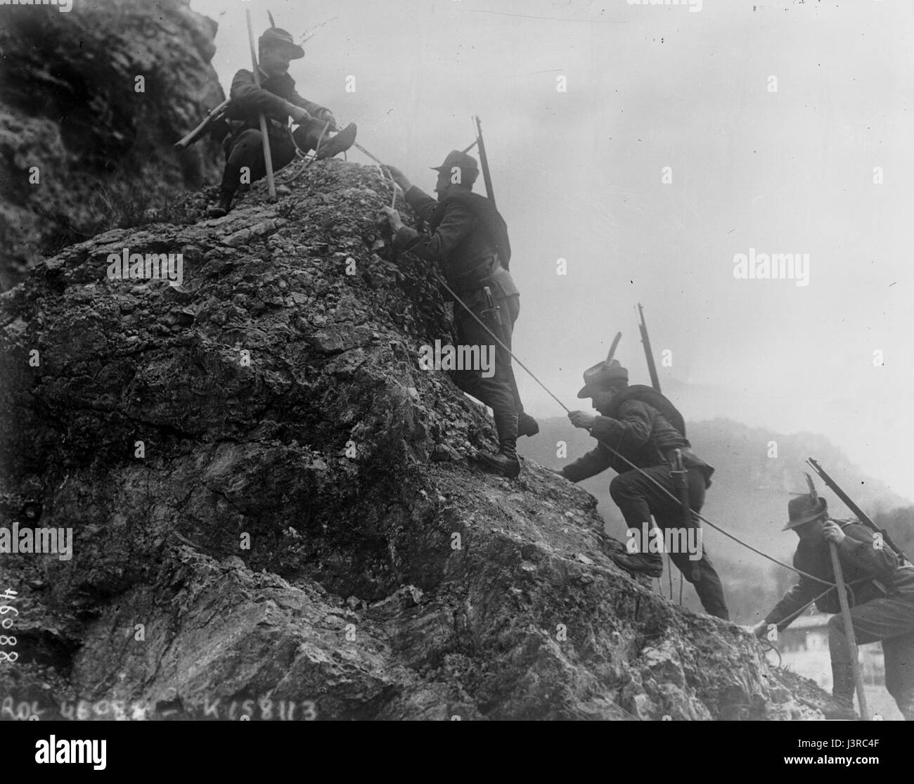 Italian alpine troops hi-res stock photography and images - Alamy