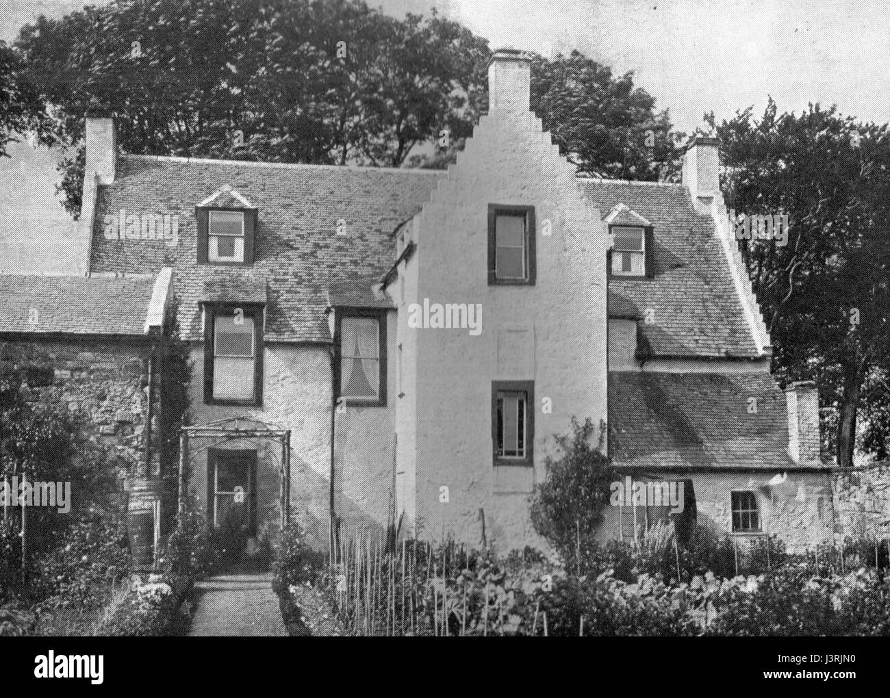Kilmaurs place from the Kilmaurs kirk side Stock Photo - Alamy