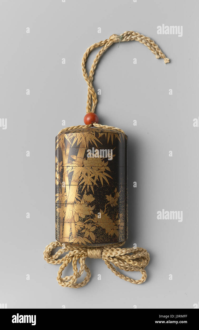 Inro hi-res stock photography and images - Alamy