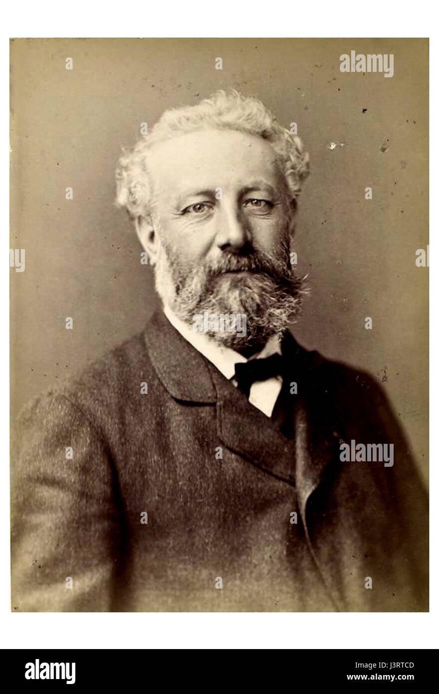 Jules verne book cover hi-res stock photography and images - Alamy