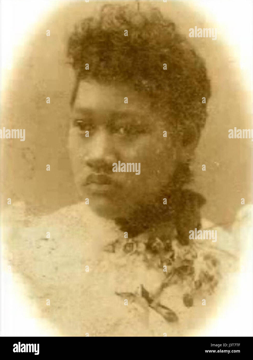 Kitty Keliikuaaina Richardson Napela refers to an individual, possibly ...