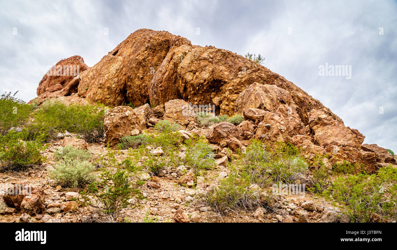 Erosion of the Red Sandstone Buttes created interesting Rock Formations ...