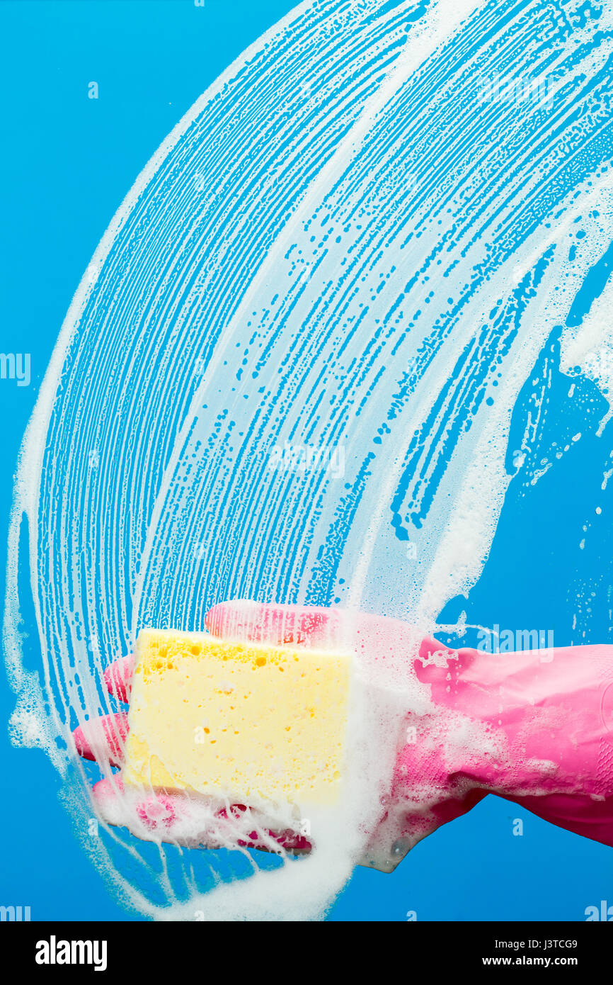 Woman cleaning mirror microfiber hi-res stock photography and images ...
