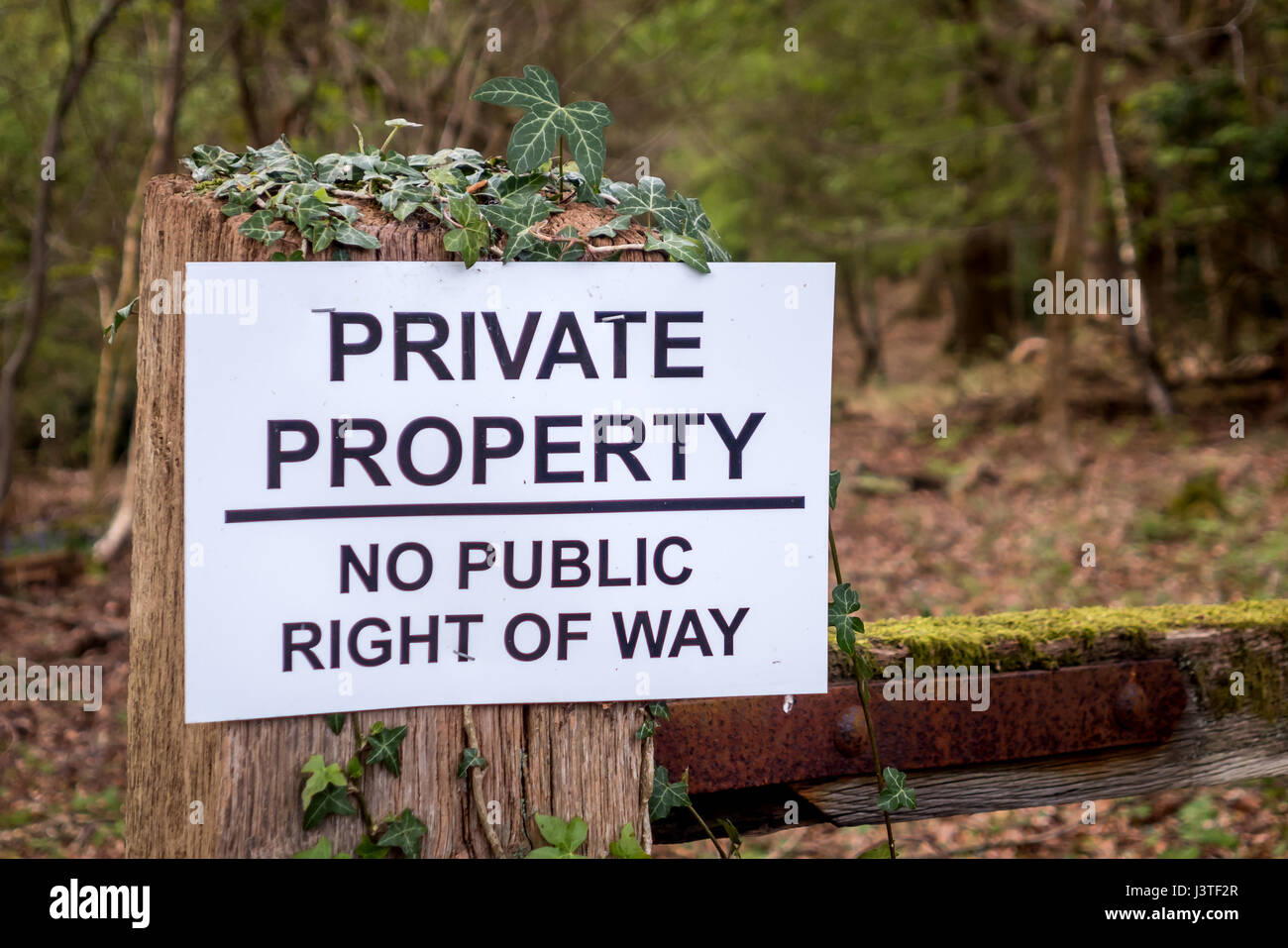 Private Property sign in the English countryside Stock Photo - Alamy