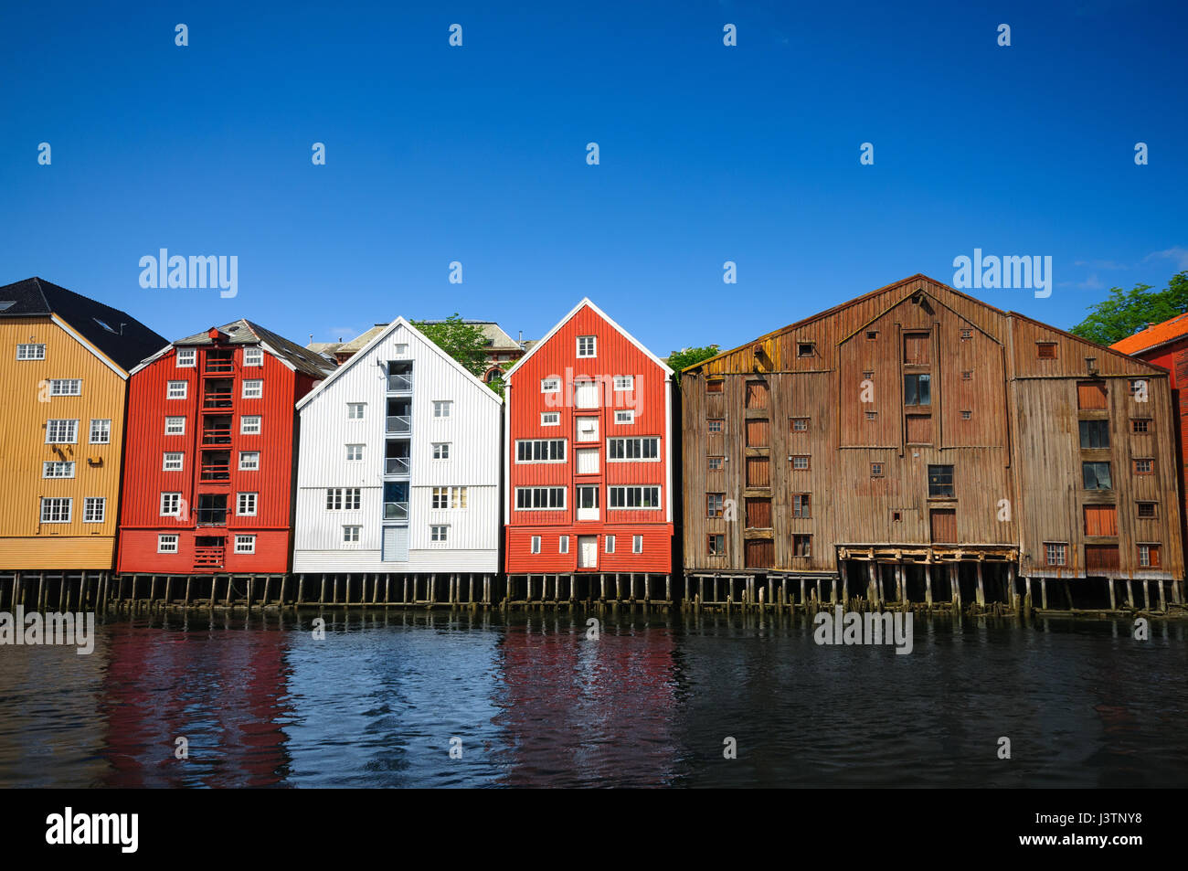 Norwegian traditional buildings hi-res stock photography and images - Alamy