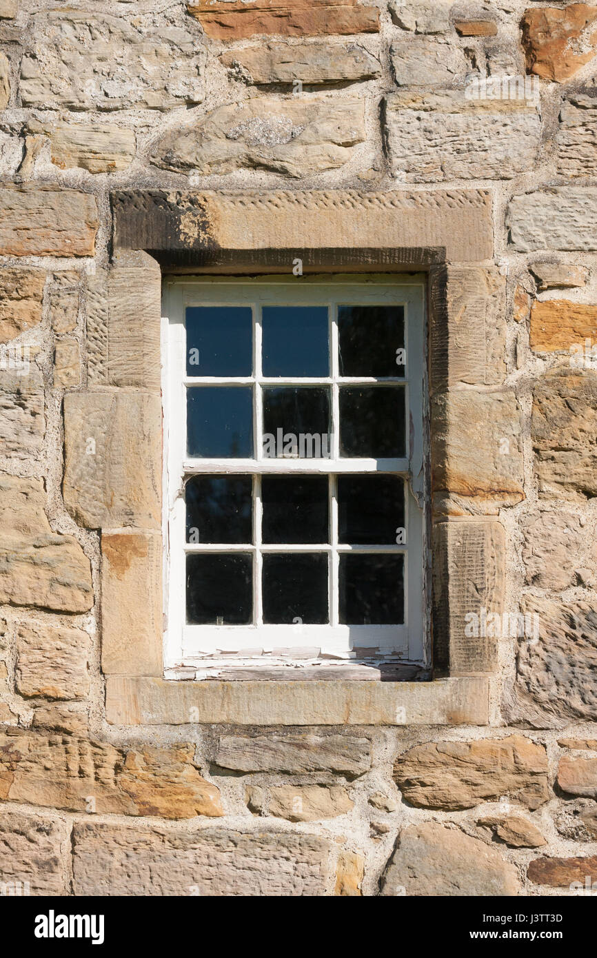 12 paned wooden window hi-res stock photography and images - Alamy