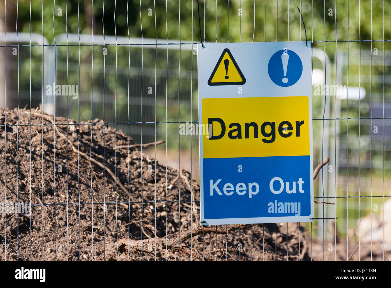 Danger Keep Out Sign Stock Photo Alamy danger-keep-out-sign-stock-photo-alamy