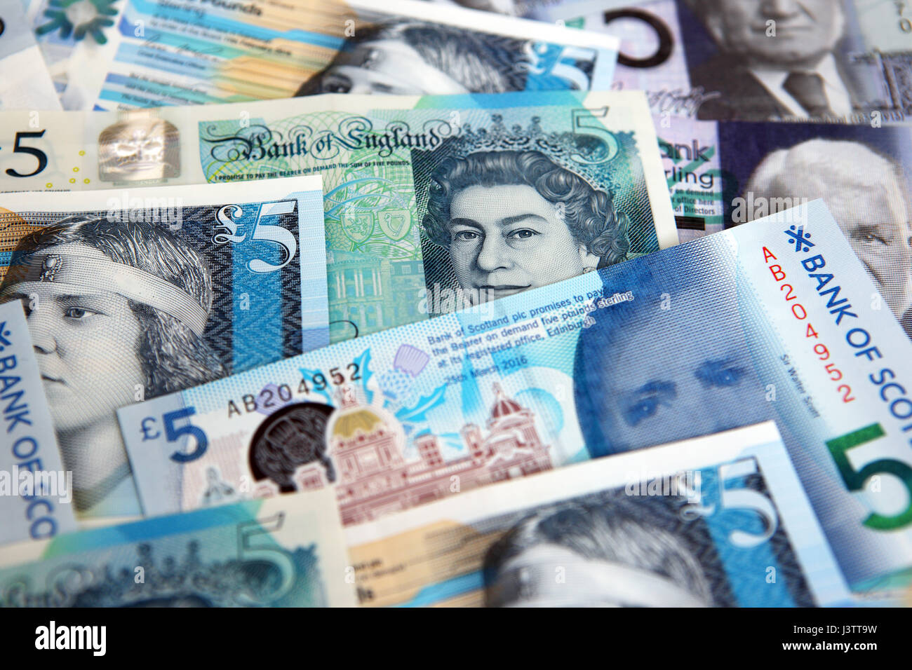 £5 polymer bank notes Stock Photo - Alamy