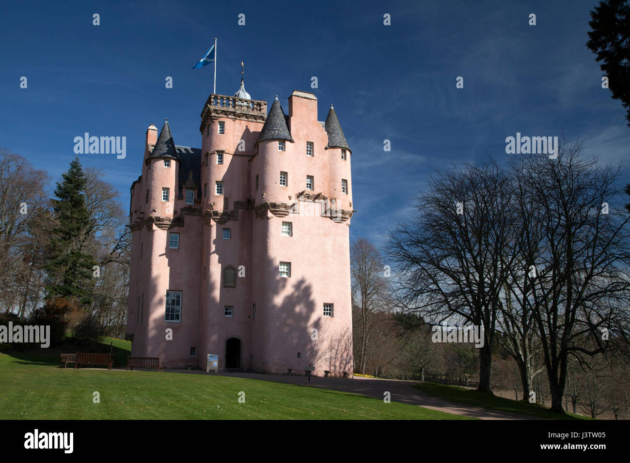 Craigievar Castle in Aberdeenshire, Scotland Stock Photo - Alamy