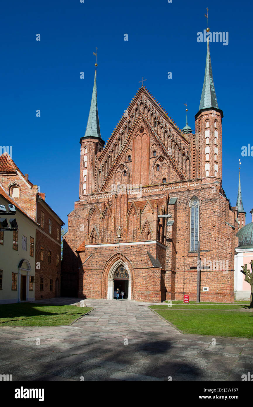 Gothic Archcathedral Basilica of the Assumption of the Blessed Virgin ...