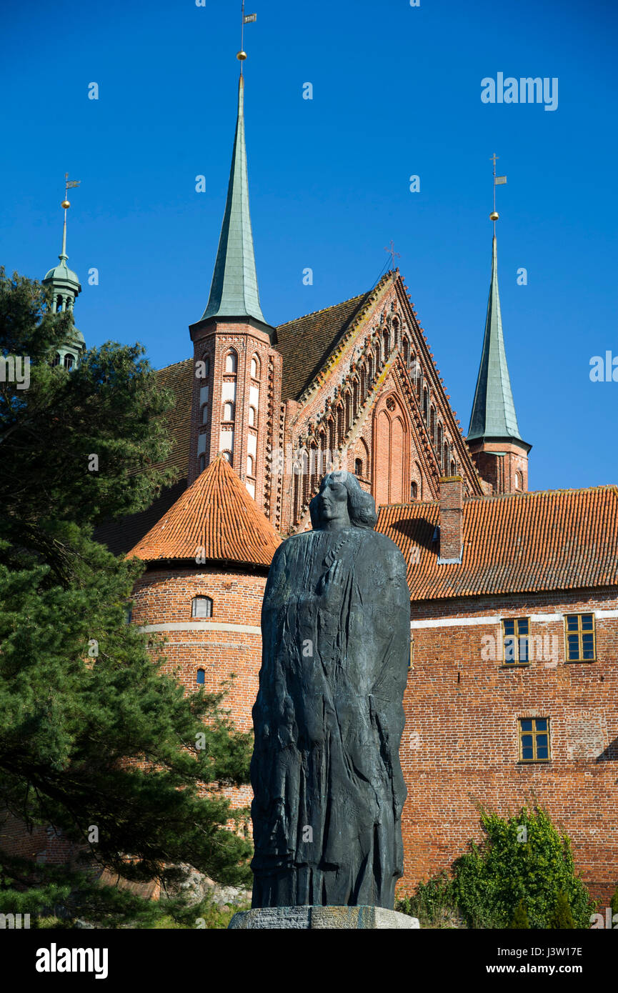 Monument of Nicolaus Copernicus and a gothic Archcathedral Basilica of ...