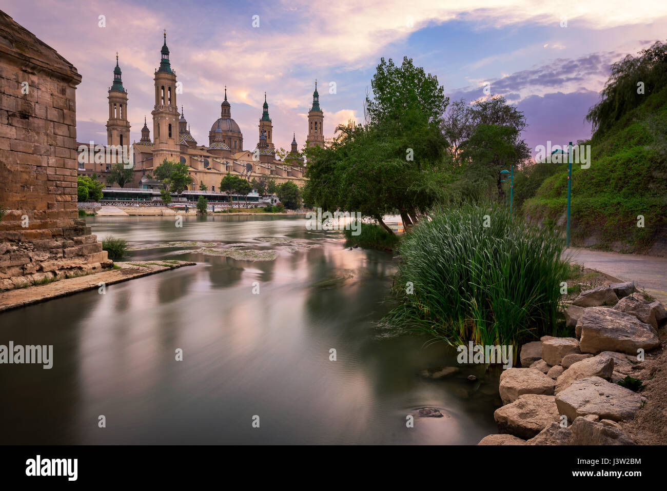 Basilica de Nuestra Senora del Pilar and Ebor River in the Evening ...