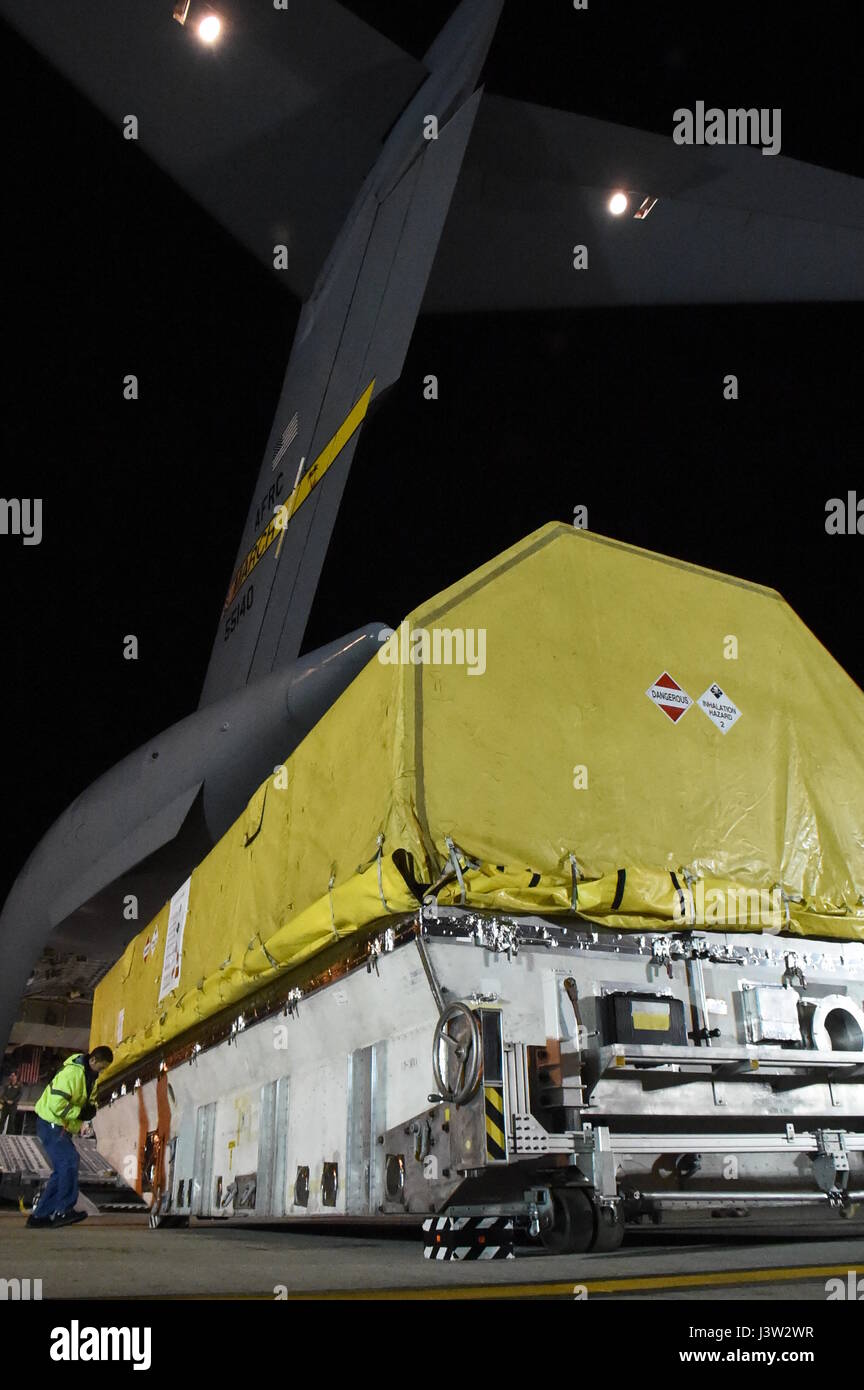 Wideband global satcom wgs hi-res stock photography and images - Alamy