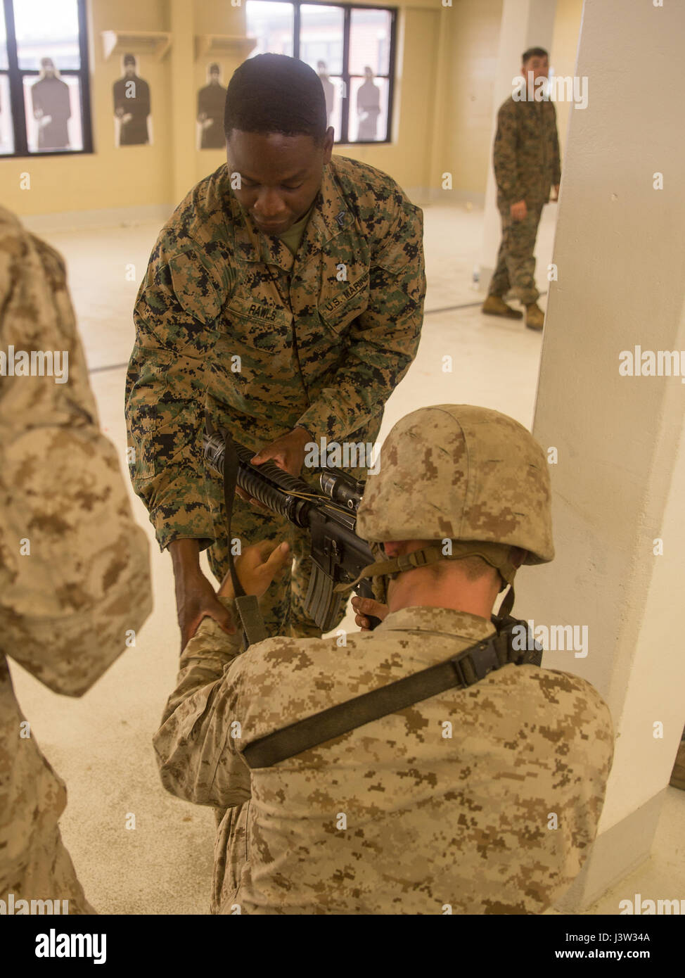 Marines from marksmanship training hi-res stock photography and images ...