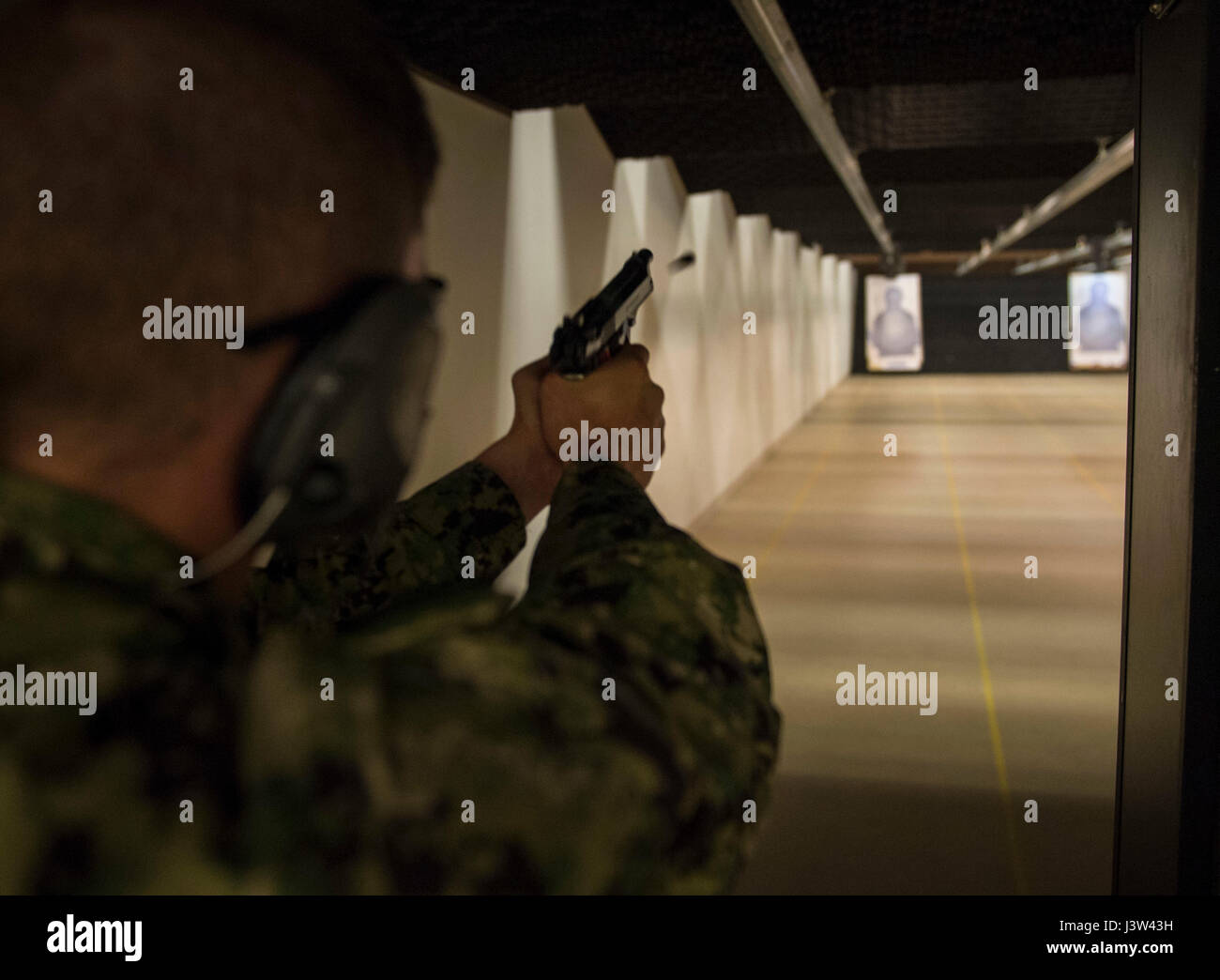 MANAMA, Bahrain (April 24, 2017) Gunner’s Mate Seaman Braden Maynard ...