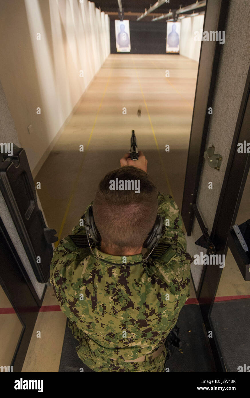MANAMA, Bahrain (April 24, 2017) Gunner’s Mate Seaman Braden Maynard ...