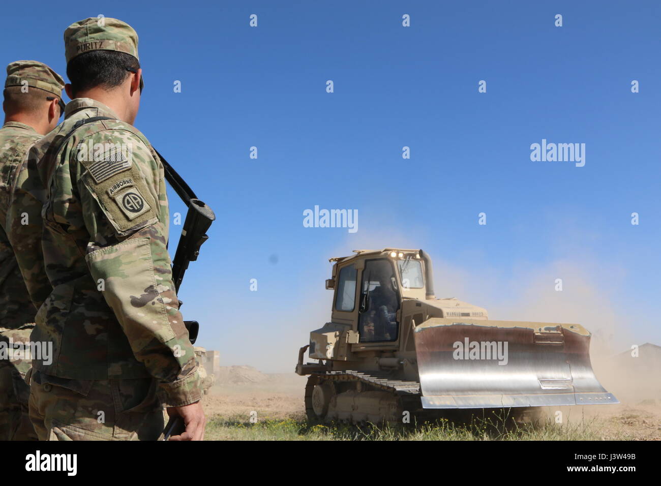 U.S. Army Sgt. Frederick Mickle and 1st Lt. Joel Puritz, Paratroopers ...